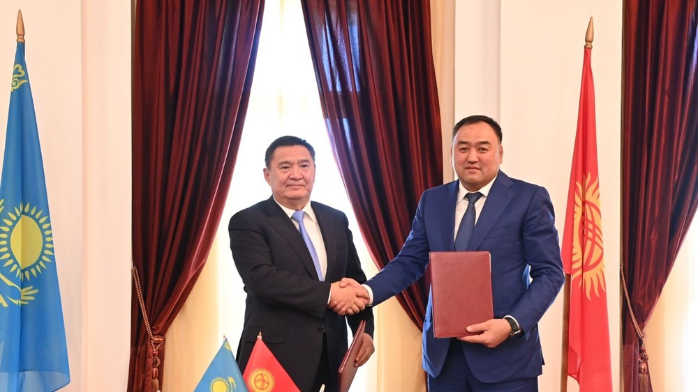 Главы МВД Кыргызстана и Казахстана подписали меморандум об укреплении