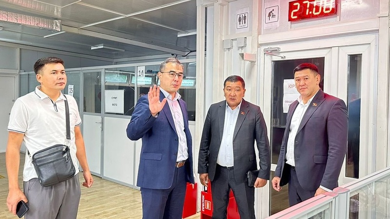 MPs visit consular department of Embassy of Kyrgyzstan in Russia ...