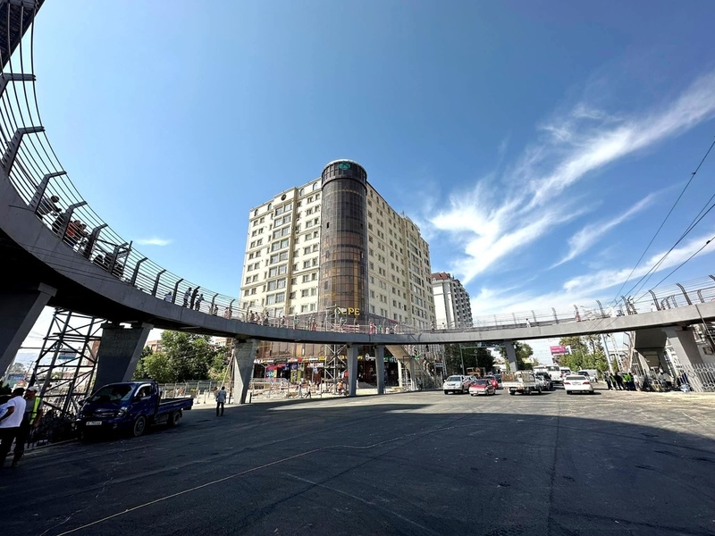Elevated crosswalk opens in Osh - AKIpress News Agency