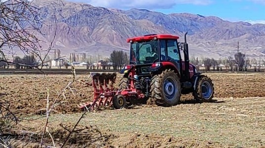 Spring sowing campaign kicked off in Kochkor district - AKIpress News ...